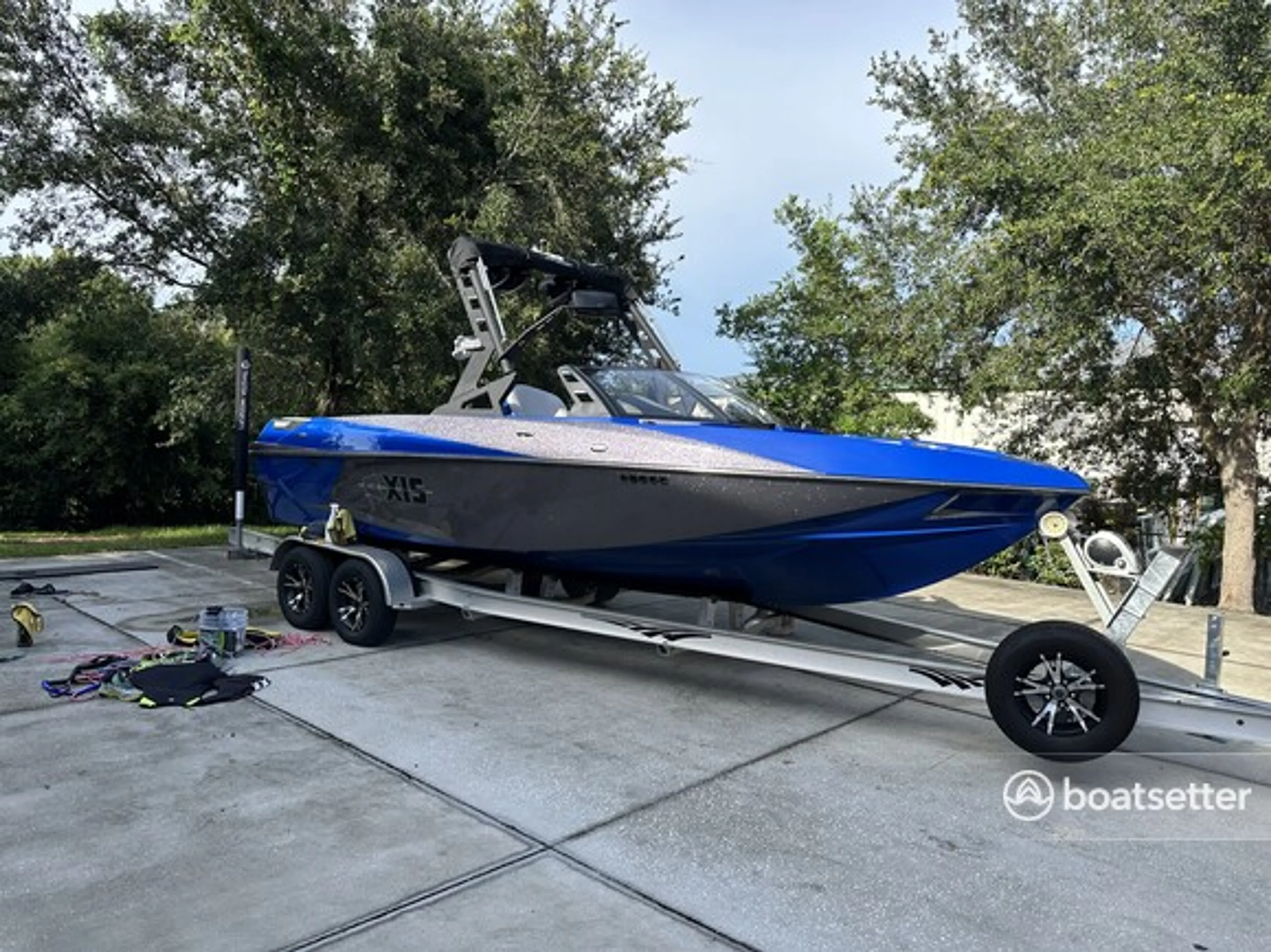 Rent a AXIS WAKE RESEARCH T22 W/TRAILER in Winter Park, FL on Boatsetter